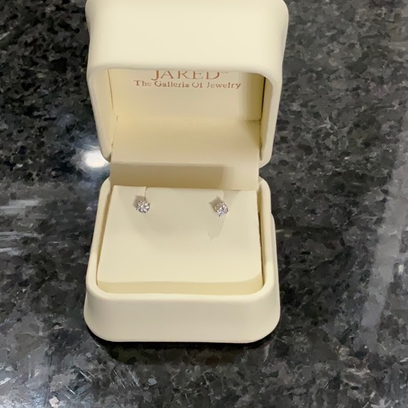 Jared | Jewelry | Jareds Galleria Of Jewelry Diamond Earrings | Poshmark